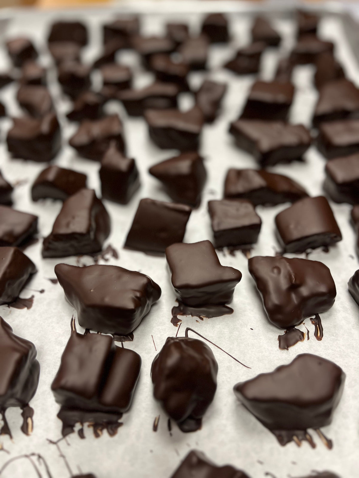 Discover Dark Chocolate Sponge Candy: A Crunchy, Melt-in-Your-Mouth ...